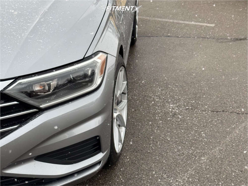 2020 Volkswagen Jetta SEL with 18x9.5 Aodhan Ah11 and Continental ...