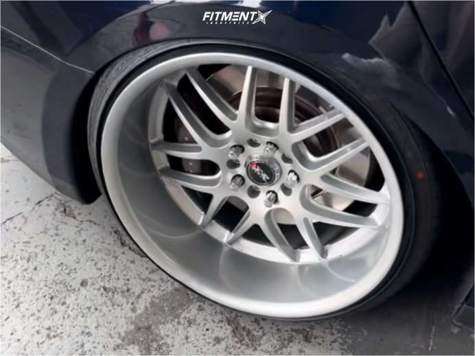 2013 Tesla S Base with 20x9 XXR 526 and Accelera 215x35 on Air ...
