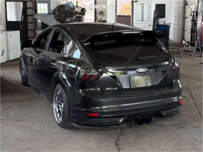 2013 Ford Focus ST with 18x9.5 Enkei Nt03 and Firestone 255x30 on ...