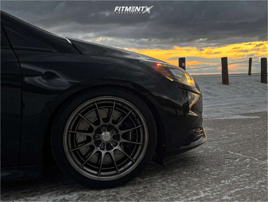 2013 Ford Focus ST with 18x9.5 Enkei Nt03 and Firestone 255x30 on ...