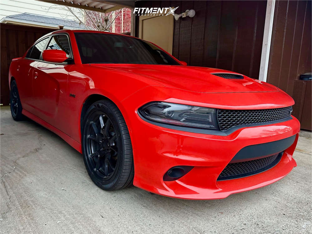 2022 Dodge Charger R/T with 20x9 Voxx Replicas M50 and Pirelli 275x40 ...