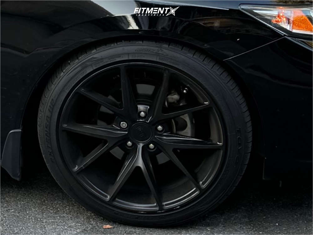 2015 Honda Civic EX-L with 18x9.5 Niche Misano and Toyo Tires 245x40 on ...