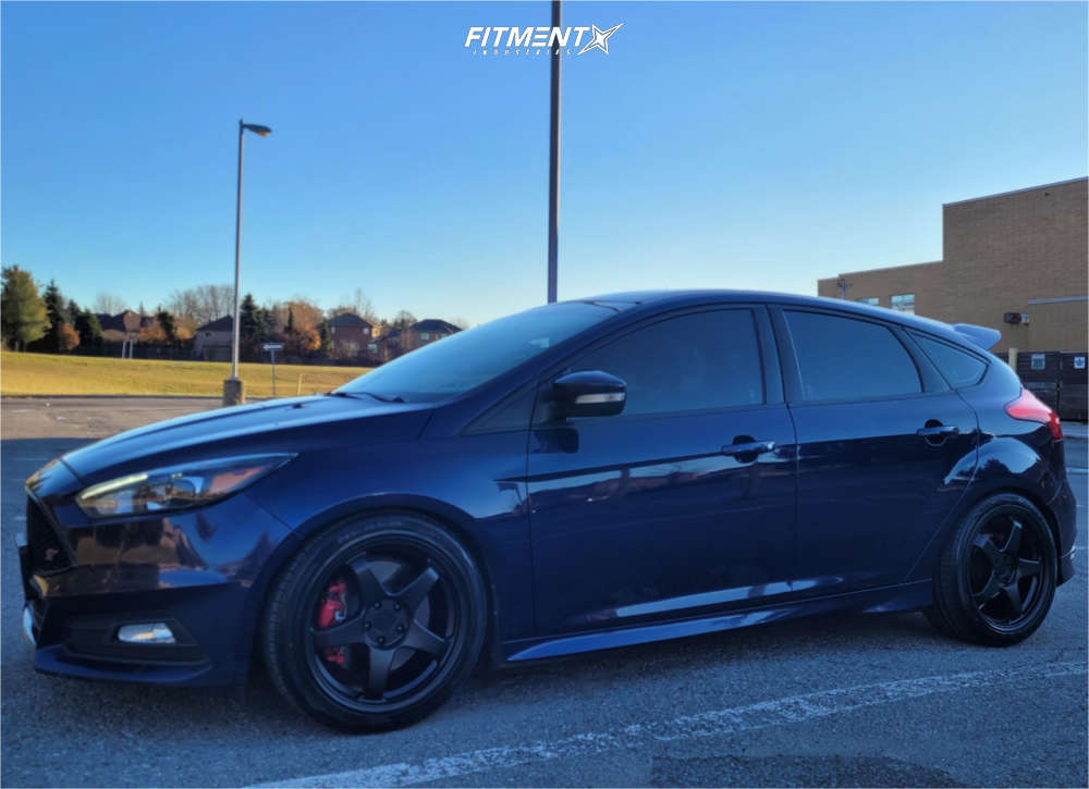 2016 Ford Focus ST with 18x8.5 Motegi Mr151 and Nexen 245x40 on ...