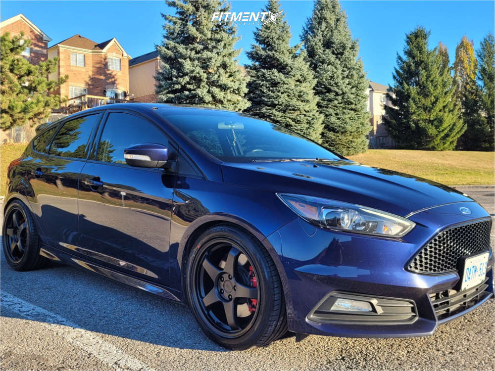 2016 Ford Focus ST with 18x8.5 Motegi Mr151 and Nexen 245x40 on ...