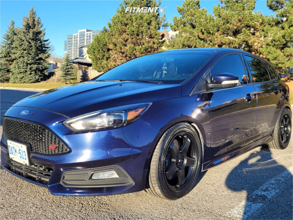 2016 Ford Focus ST with 18x8.5 Motegi Mr151 and Nexen 245x40 on ...
