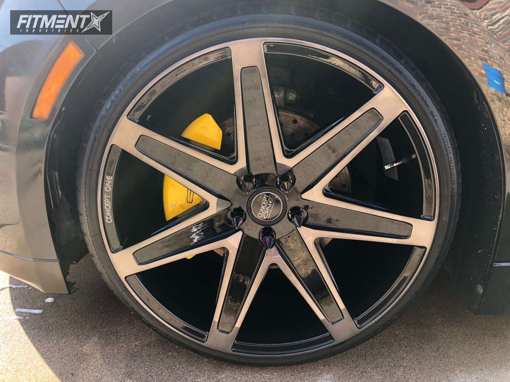 2015 Lincoln MKZ Base with 20x10 Concept One CSM003 and Delinte 255x35 ...