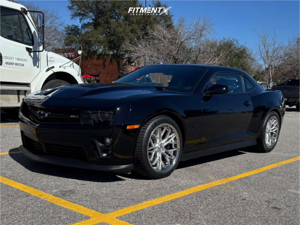 2014 Chevrolet Camaro ZL1 with 20x10 Rohana Rfc3 and Michelin 285x35 on ...