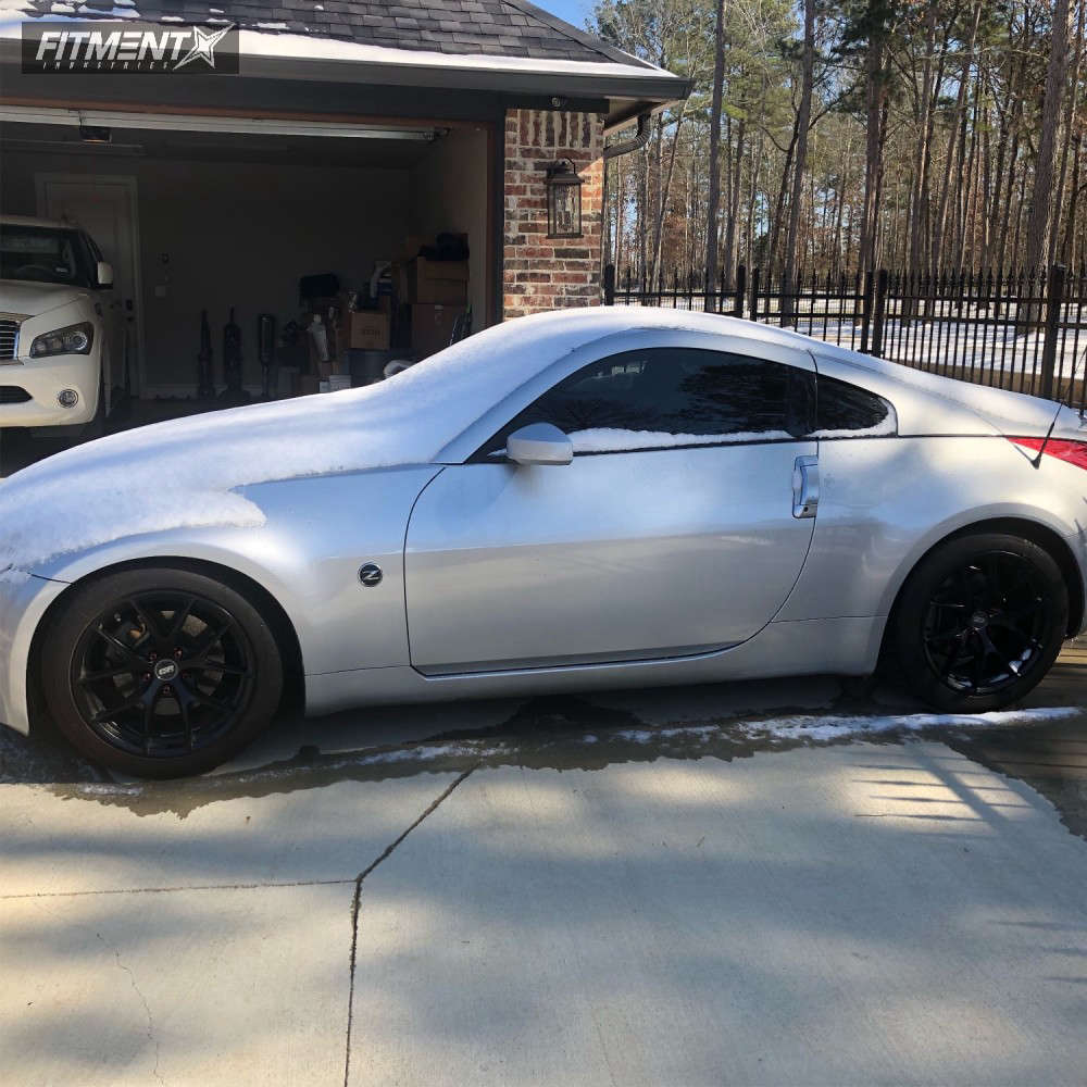2006 Nissan 350Z Base with 18x9 ESR Rf2 and Nankang 245x35 on Stock ...