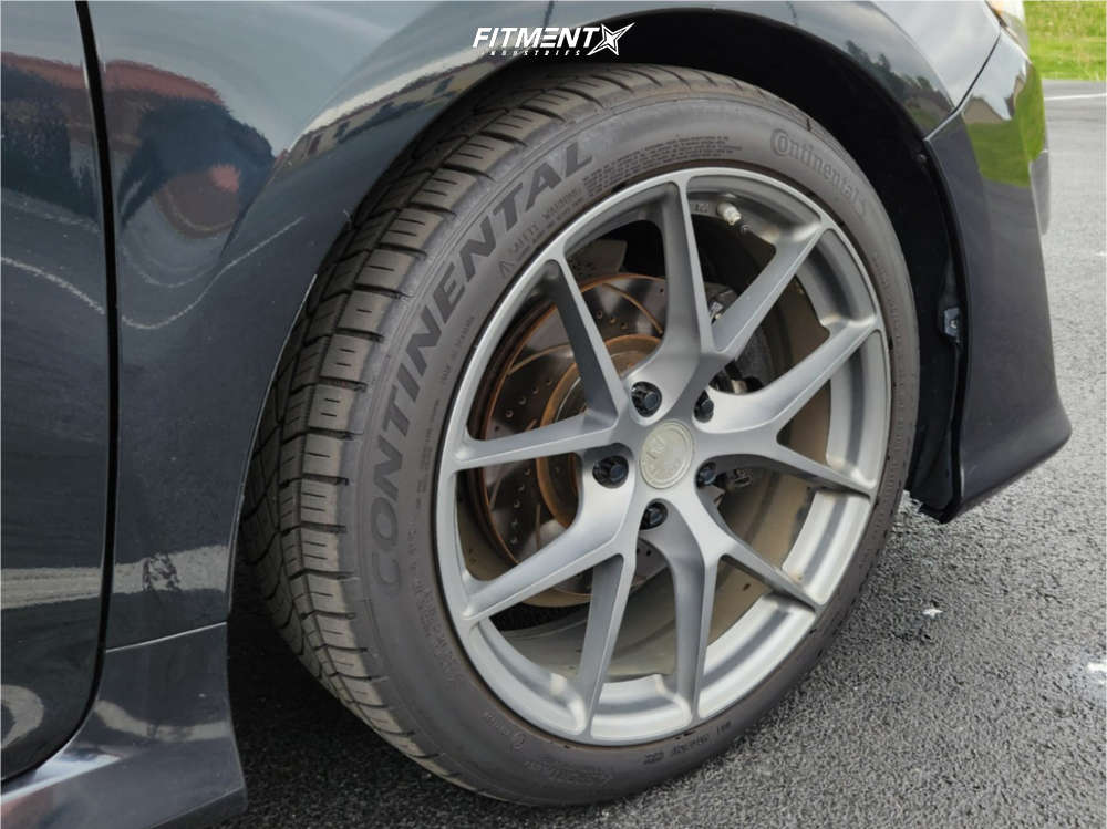 2012 Toyota Camry SE with 18x8.5 Aodhan Aff7 and Continental 235x40 on ...