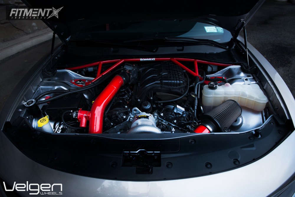 2015 Dodge Charger R/T with 20x9 Velgen Classic5 and Nitto 275x35 on ...