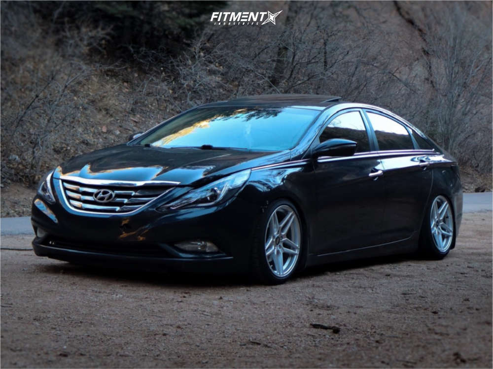 2013 Hyundai Sonata Limited with 18x8.5 ESR Rf15 and Lexani 225x40 on ...
