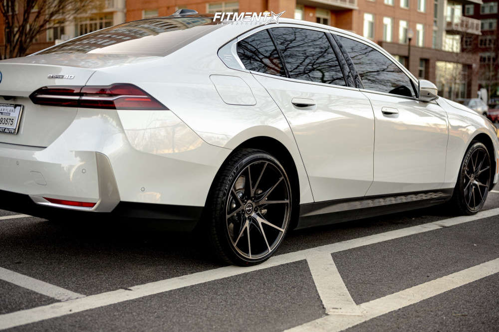 2024 BMW I5 eDrive40 with 20x8.5 INOVIT Speed and Lexani 245x35 on ...