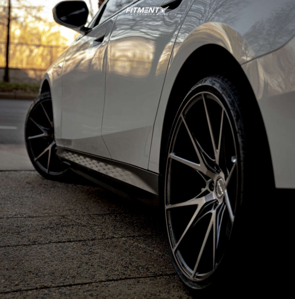 2024 BMW I5 eDrive40 with 20x8.5 INOVIT Speed and Lexani 245x35 on ...