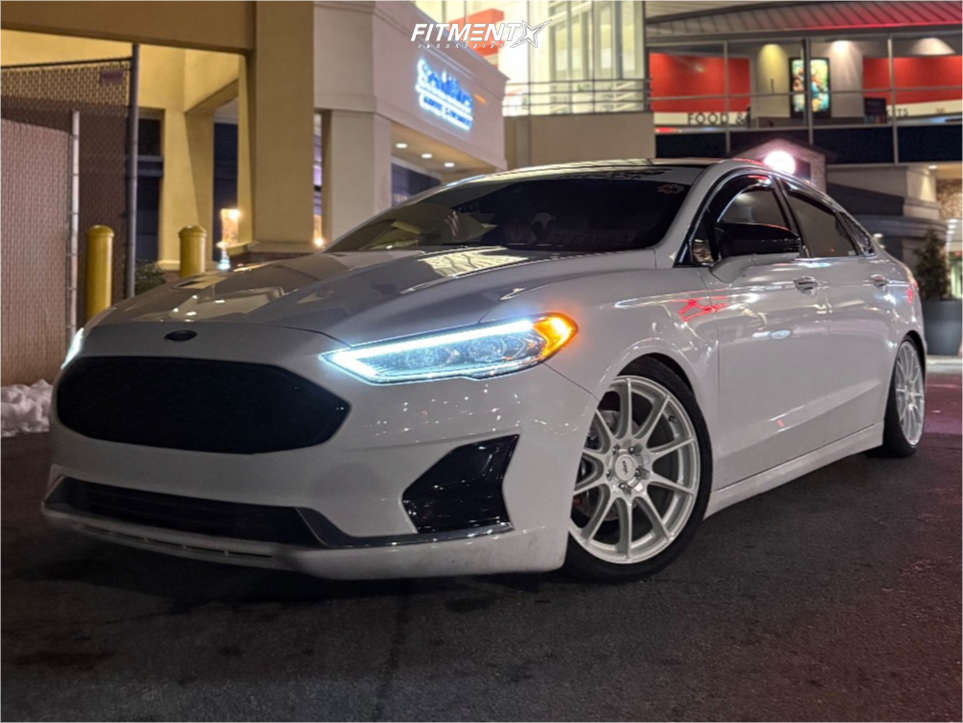 2019 Ford Fusion SEL with 18x8 Voxx Cotto and Lexani 225x40 on ...