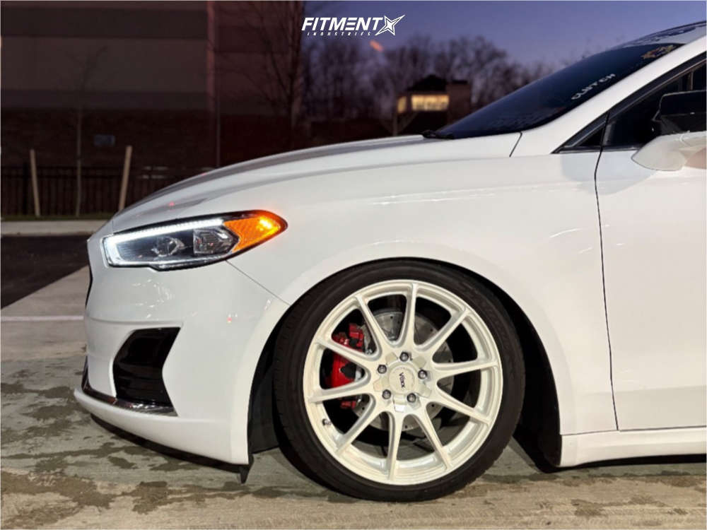 2019 Ford Fusion SEL with 18x8 Voxx Cotto and Lexani 225x40 on ...