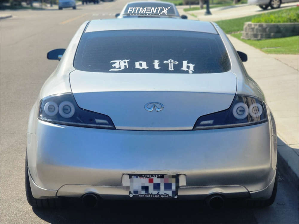 2004 INFINITI G35 Base with 18x10.5 Konig Hypergram and Michelin 275x35 ...