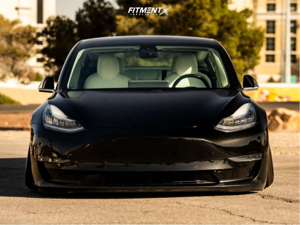 2020 Tesla 3 Standard Plus with 20x9 MRR Vp3 and Michelin 215x35 on Air ...