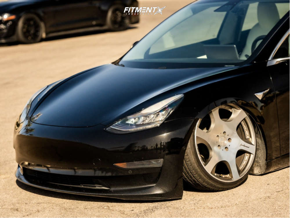 2020 Tesla 3 Standard Plus with 20x9 MRR Vp3 and Michelin 215x35 on Air ...