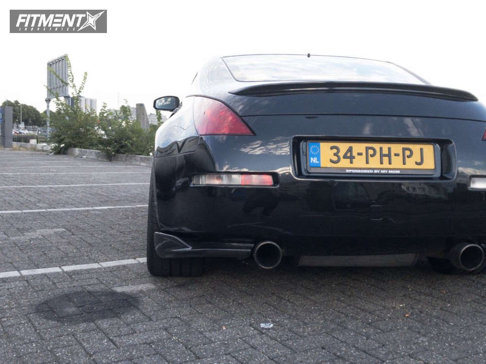 2004 Nissan 350Z Base with 19x8.5 Tenzo R Type-M and Pirelli 245x35 on ...