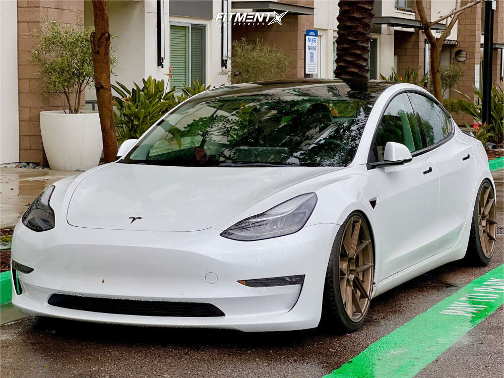 2021 Tesla 3 Long Range with 20x10 Ferrada F8-fr8 and Falken 255x35 on ...