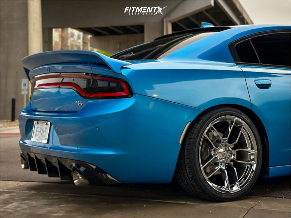 2015 Dodge Charger R/T with 20x9.5 Replica Tech Rt13 and Lexani 275x35 ...