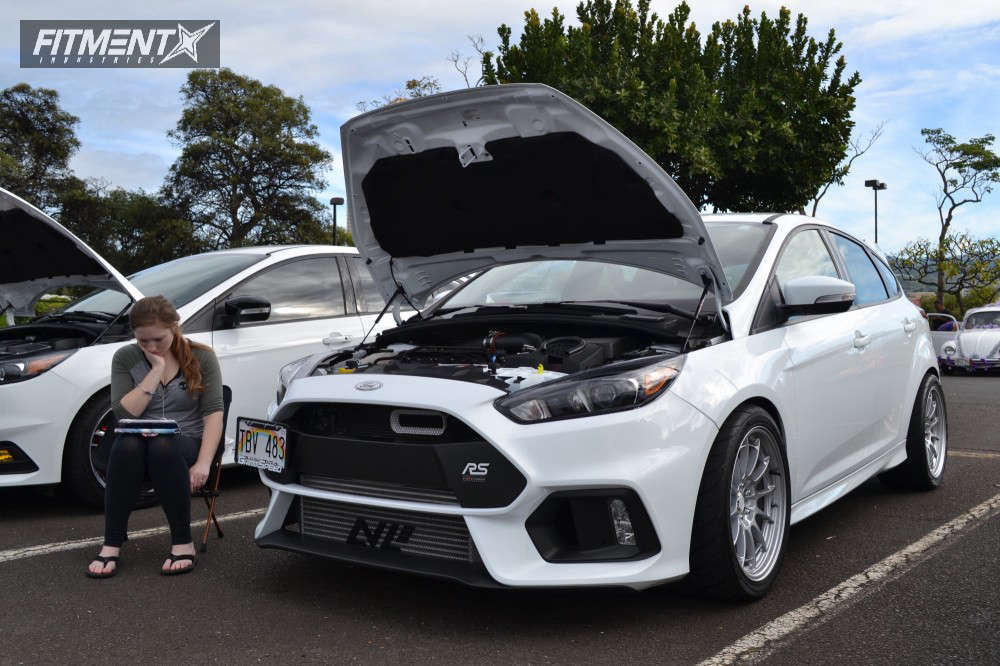 2017 Ford Focus RS with 18x9.5 Enkei Nt03 and Federal 275x35 on ...