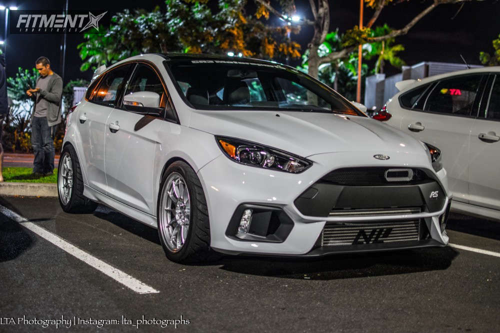 2017 Ford Focus RS with 18x9.5 Enkei Nt03 and Federal 275x35 on ...