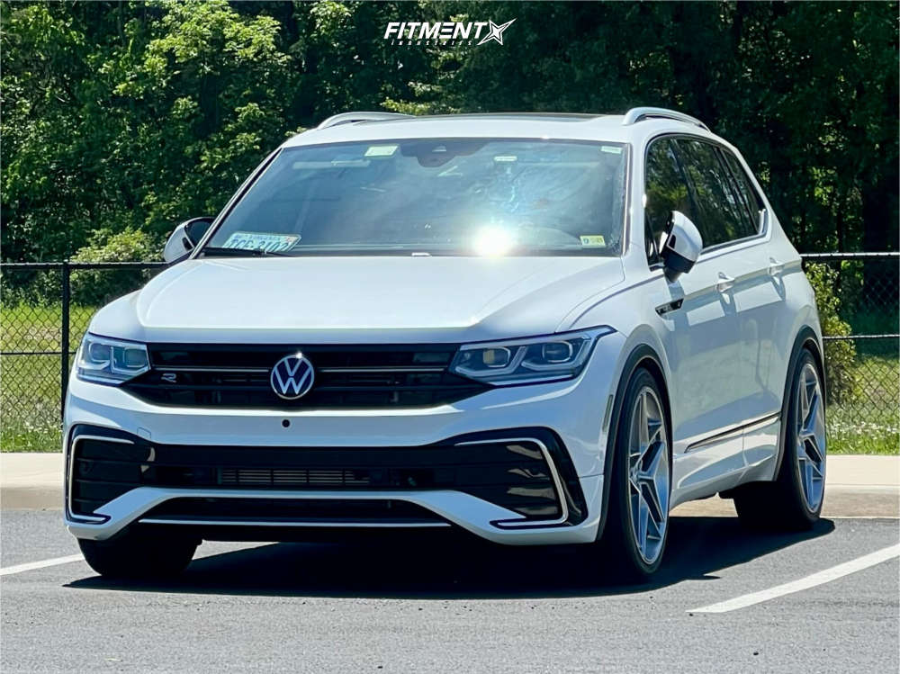 2024 Volkswagen Tiguan SEL R-Line with 21x9.5 HRE FlowForm Ff11 and ...