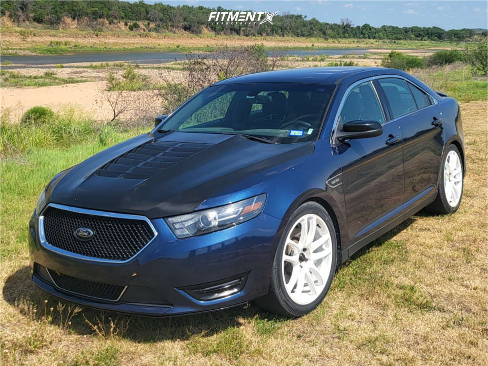 2016 Ford Taurus SHO with 20x8.5 Vors Tr4 and Continental 245x45 on ...