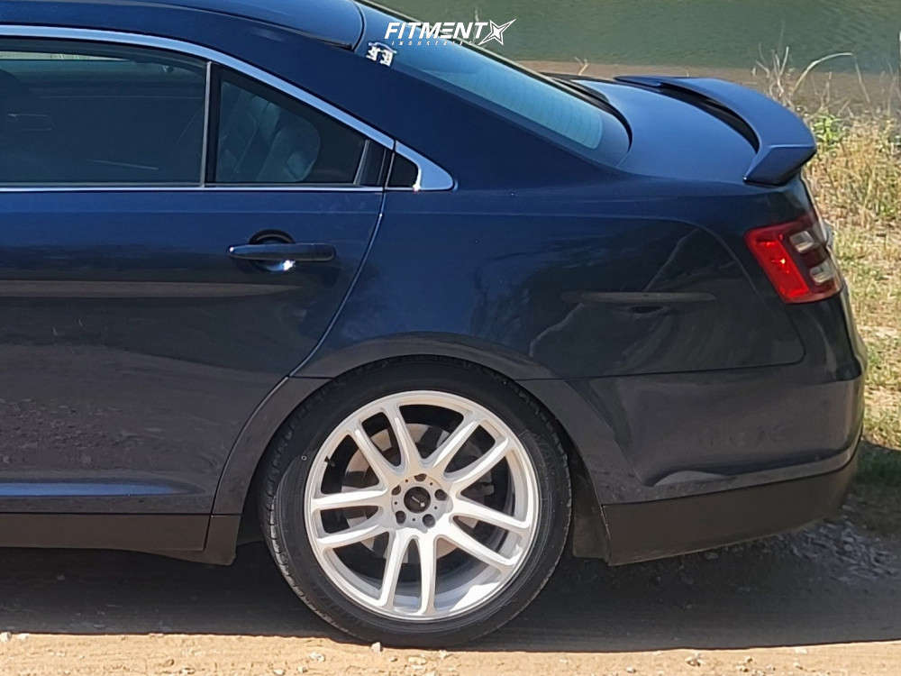 2016 Ford Taurus SHO with 20x8.5 Vors Tr4 and Continental 245x45 on ...