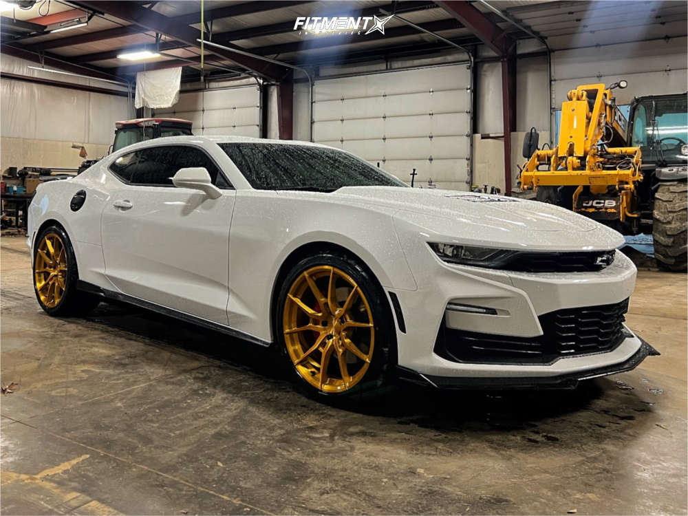 2023 Chevrolet Camaro SS with 20x10 Niche Kanan and Atturo 275x35 on ...