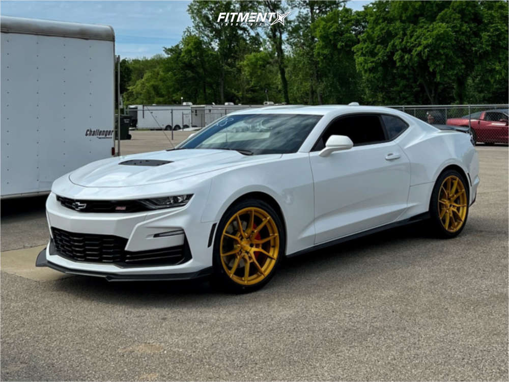 2023 Chevrolet Camaro SS with 20x10 Niche Kanan and Atturo 275x35 on ...