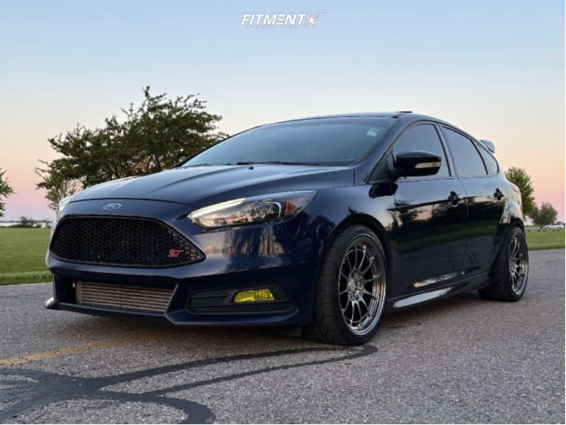 2017 Ford Focus ST with 18x9.5 Enkei Nt03m and Kenda 255x35 on ...