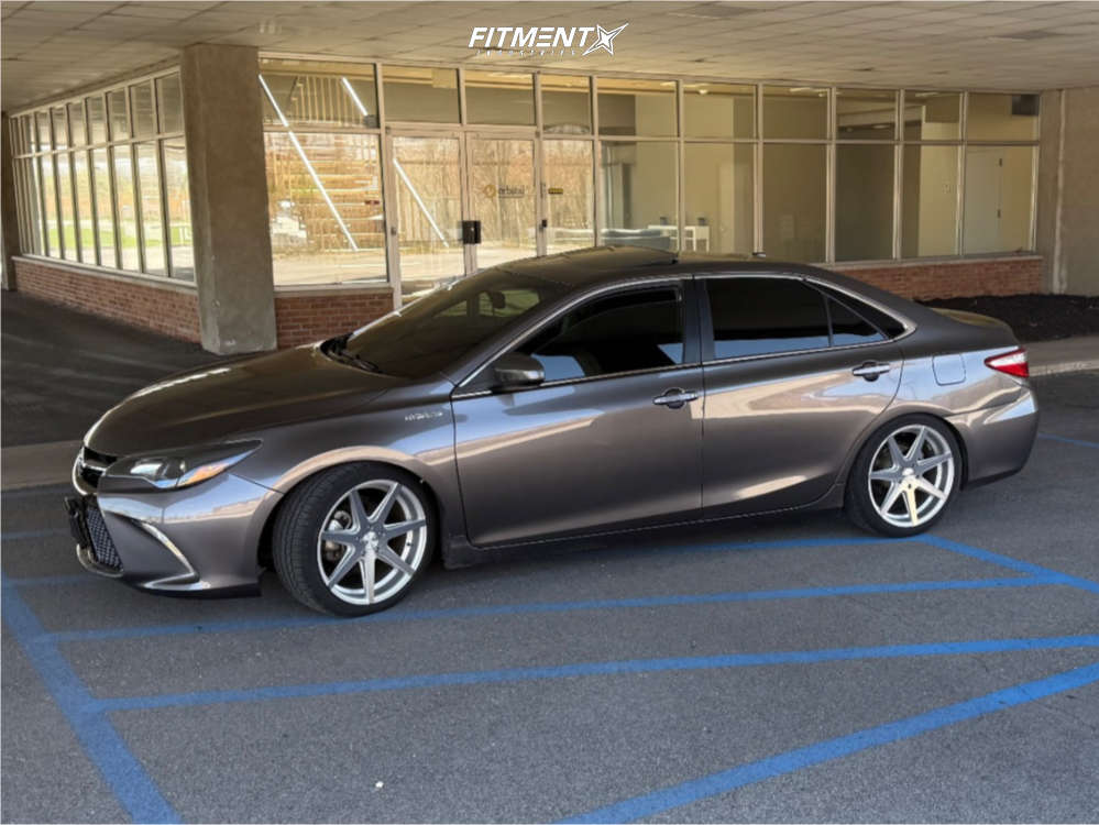 2017 Toyota Camry Hybrid XLE with 19x9.5 Rohana Rc7 and Toyo Tires ...