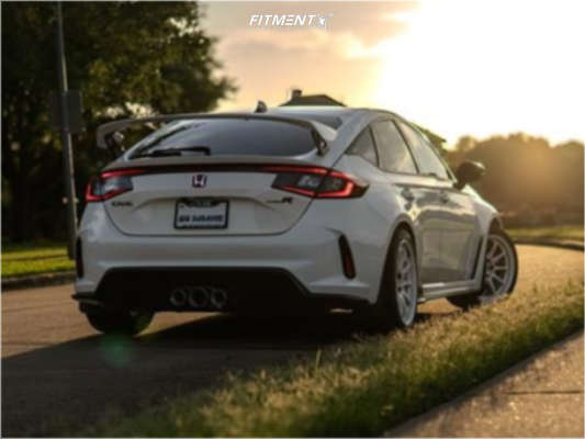 2025 Honda Civic Type R with 18x9.5 Volk Ce28sl and Falken 265x35 on ...