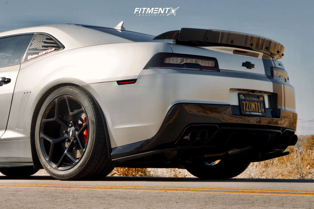 2013 Chevrolet Camaro SS with 20x10 MRR M228 and Arroyo 275x40 on Stock ...