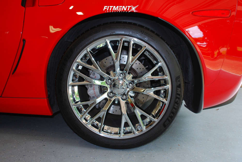 2013 Chevrolet Corvette Grand Sport with 18x9.5 Factory Reproductions ...