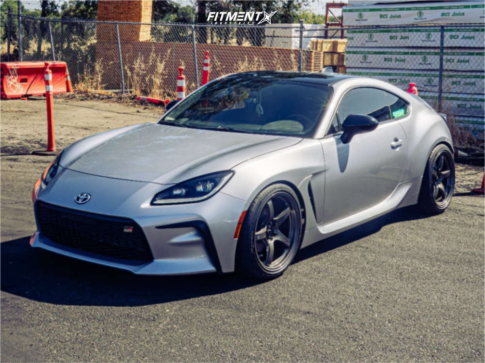 2023 Toyota GR86 Premium with 18x9.5 Gram Lights 57cr and Michelin 245x35 on Coilovers | 3358516 ...