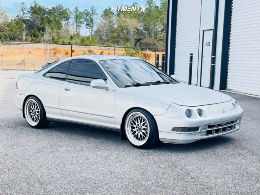1996 Acura Integra LS with 17x8.5 JNC Jnc005 and Hankook 205x40 on ...