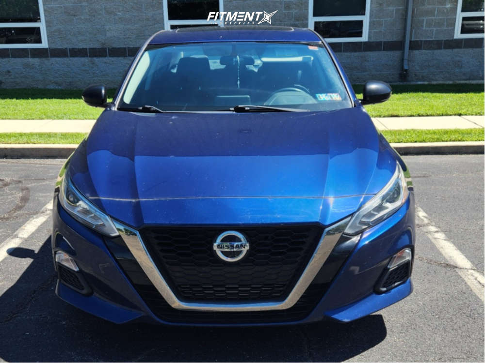 2019 Nissan Altima SR with 18x8.5 AVID1 AV6 and Gladiator 235x45 on ...