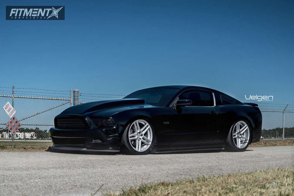 2014 Ford Mustang Shelby GT500 with 20x9 Velgen Split5 and Nitto 255x35 ...