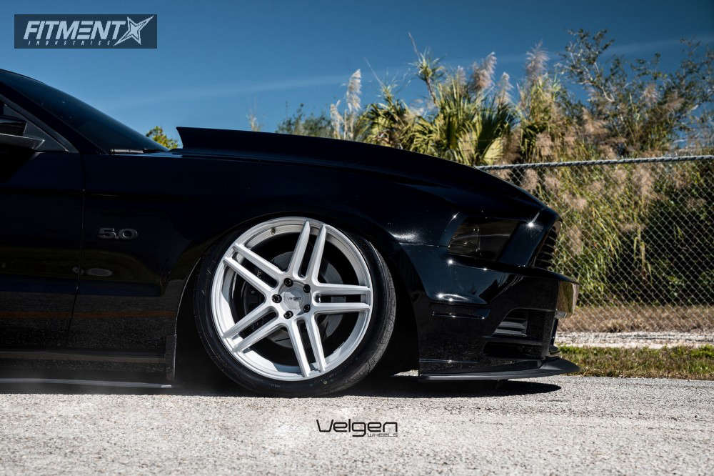 2014 Ford Mustang Shelby GT500 with 20x9 Velgen Split5 and Nitto 255x35 ...