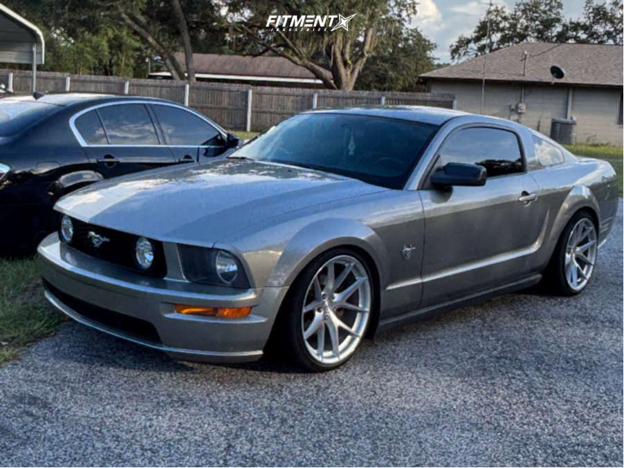 2009 Ford Mustang Base with 19x9.5 Aodhan Aff7 and Lexani 245x35 on ...