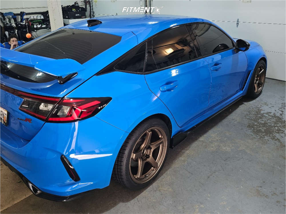 2025 Honda Civic Type R with 18x9.5 Enkei Ts-5 and Continental 275x35 ...