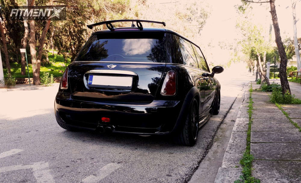 2006 Mini Cooper S with 17x7 HRE and Riken 205x40 on Coilovers | 339437 ...