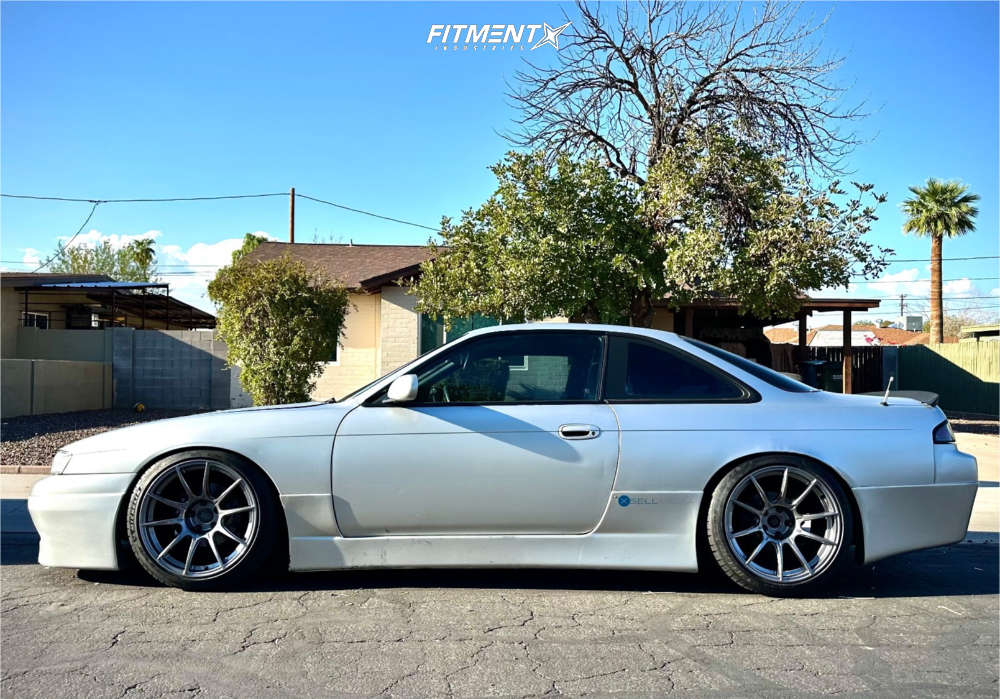 1995 Nissan 240SX Base with 18x9.5 SSR Gtx01 and Michelin 235x40 on ...