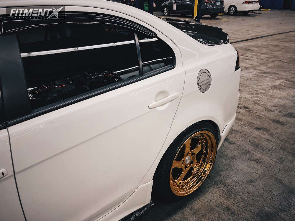 2010 Mitsubishi Lancer Ralliart Sportback with 18x9.5 ESR Sr02 and ...