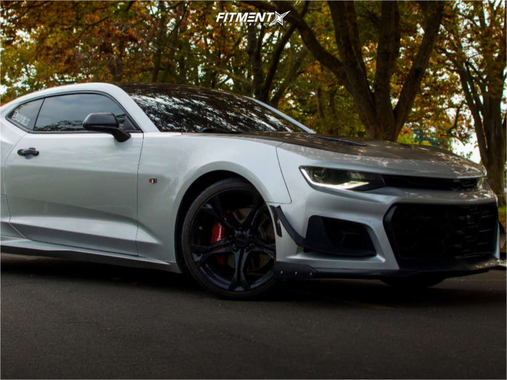 2021 Chevrolet Camaro SS with 20x10 MRR M017 and Lexani 255x35 on Stock ...