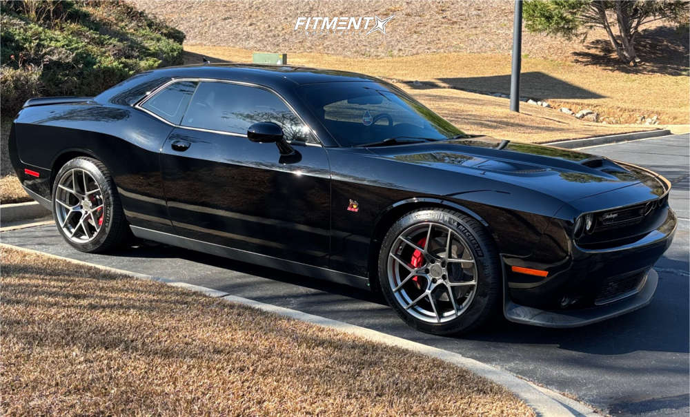 2022 Dodge Challenger R/T Scat Pack with 20x10.5 American Racing ...