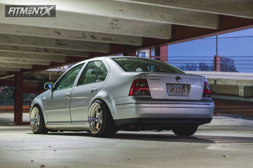 2004 Volkswagen Jetta TDI with 17x8.5 ESR Sr02 and Nankang 205x35 on ...